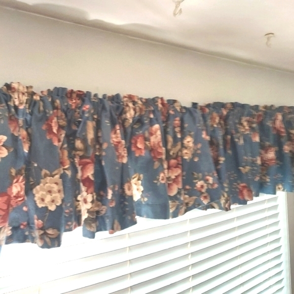 Design | 2 Vintage Panels Blue Floral Curtain Valances Window Treatment ...